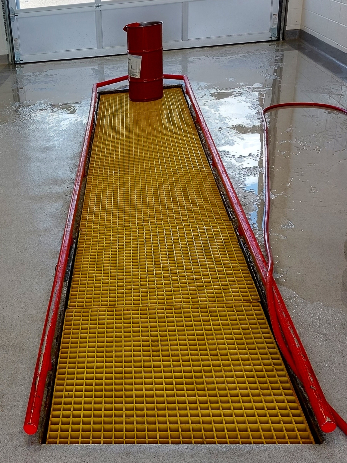 Fiberglass FRP Grating for Car Washes - National Grating