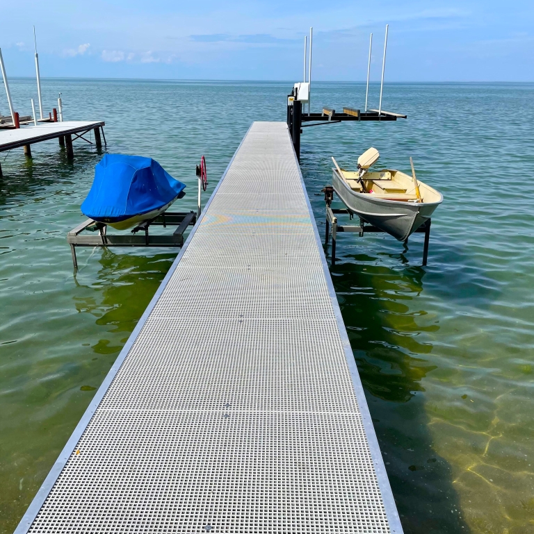 Fiberglass FRP Grating for Docks, Decks, Marinas and Boardwalks ...